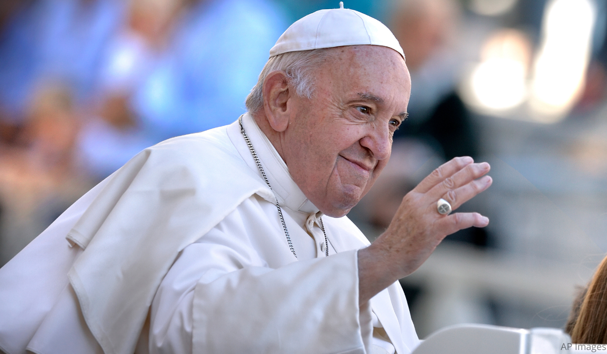 Pope Francis Shares His 15 Essential Habits for Living a Good Life in ...