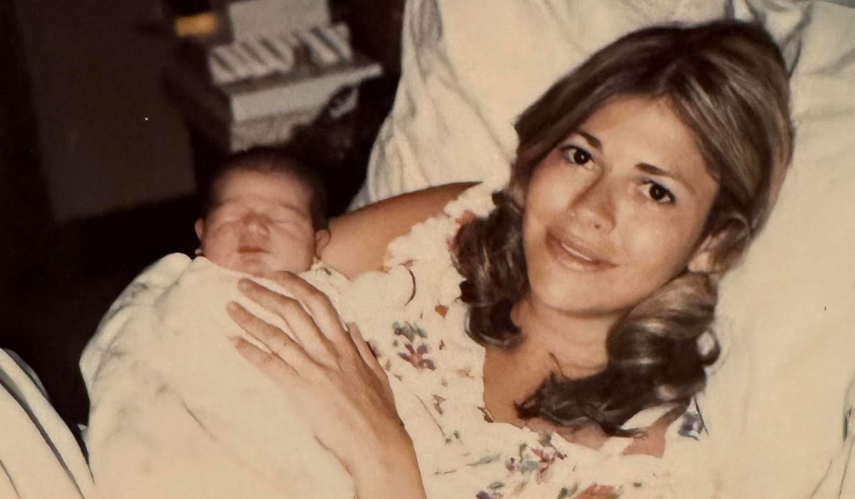 Author Brenda Janowitz Just Lost Her Mother. What One Community of ...